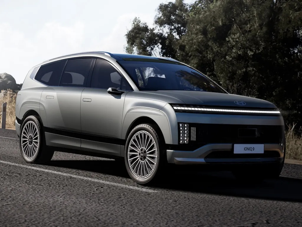Hyundai Ioniq 9 unveiled as seven-seat electric SUV with 385 mile range ...